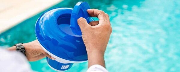 🥇 ¿Cómo usar el cloro en pastillas? | Piscinas Plaza
